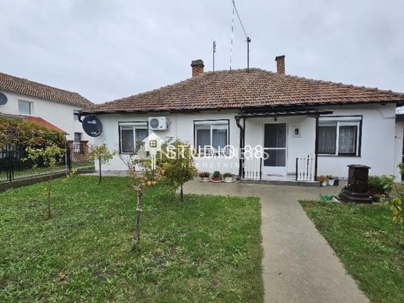 Zrenjanin, Lazarevo, Kuća, 56m2, 32000 EUR