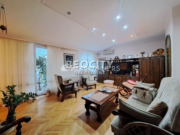 Vračar, Hram Svetog Save, Svetog Save, 4.0, 100m2, 349000EUR