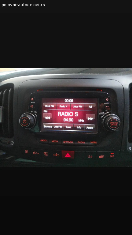 Fiat 500l radio Originalni delovi Moguca ugradnja delova A