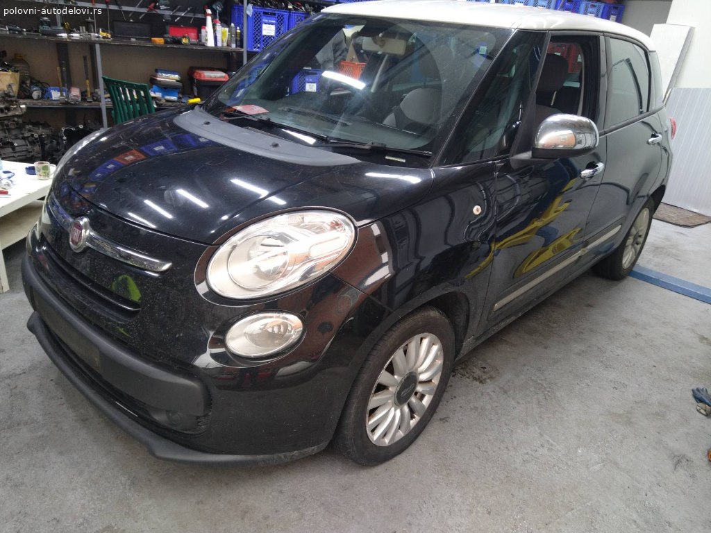 FIAT 500L KRILO DESNO KOD BOJE 909/B ORIGINALNI DELOVI MOGU