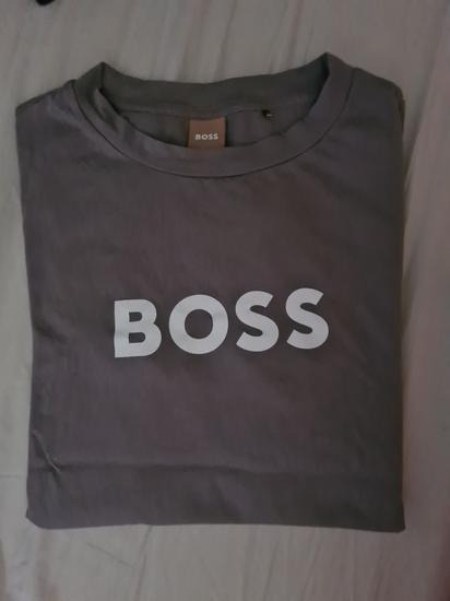 Boss original zenska siva majica KAO NOVO