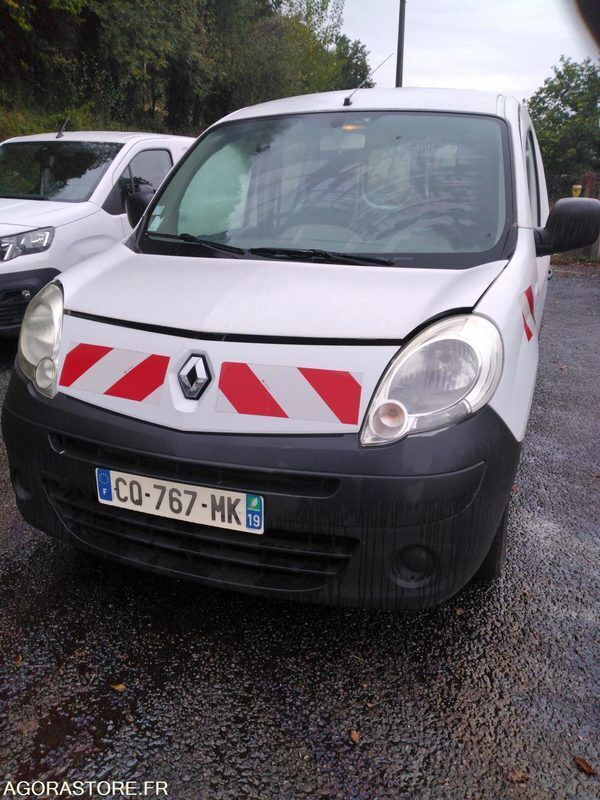 Prodaje se Renault KANGOO laki furgon na aukciji