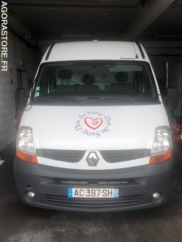 Prodaje se Renault MASTER minibus furgon na aukciji