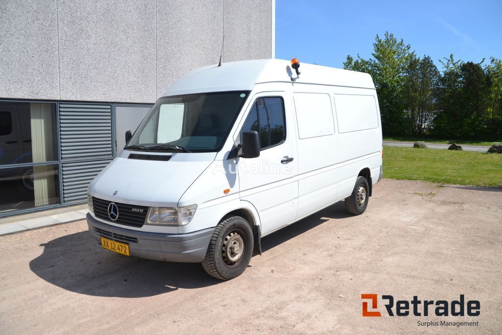 Prodaje se Mercedes-Benz Sprinter minibus furgon na aukciji