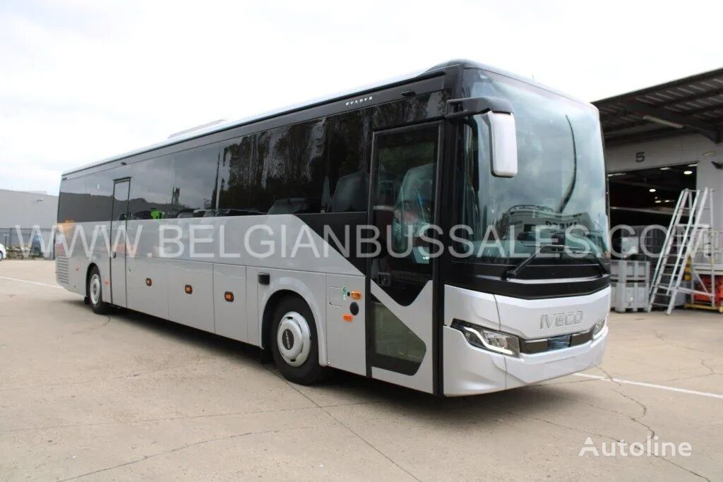 IVECO Evadys 13m with middle door + WC prigradski autobus