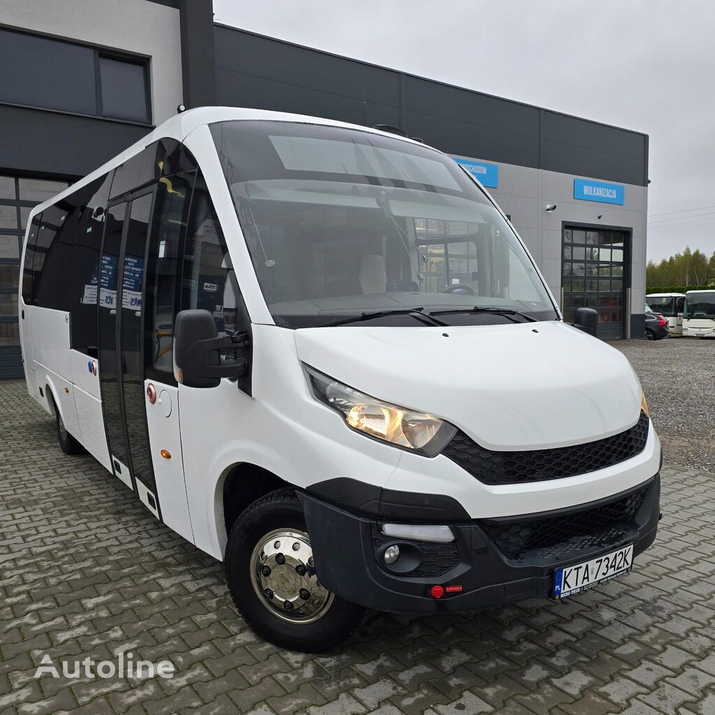 IVECO FIRST - AIRCO + WEBASTO + 29 PLACE - EURO VI gradski autobus