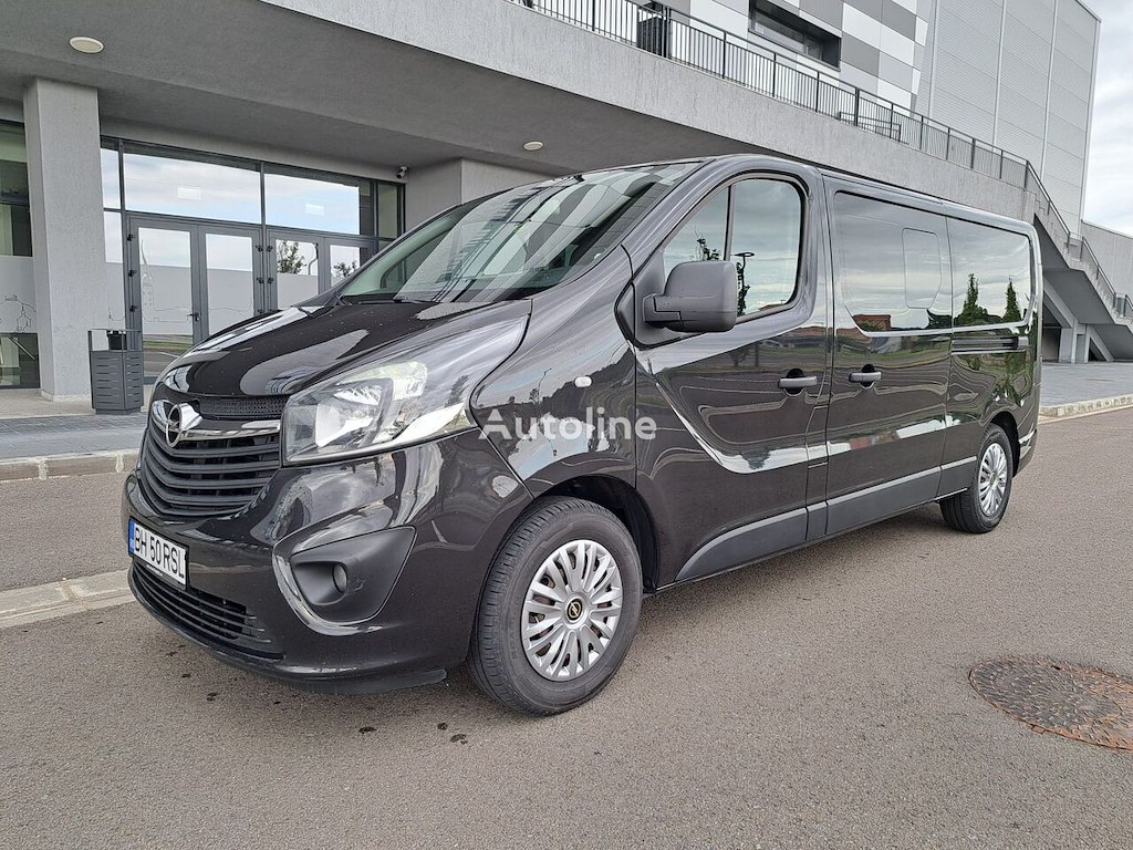 Opel Vivaro putnički minibus