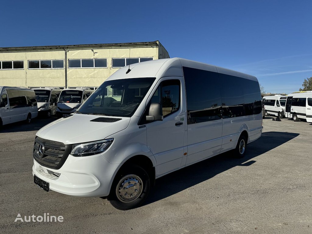 Novi Mercedes-Benz Sprinter 517 putnički minibus