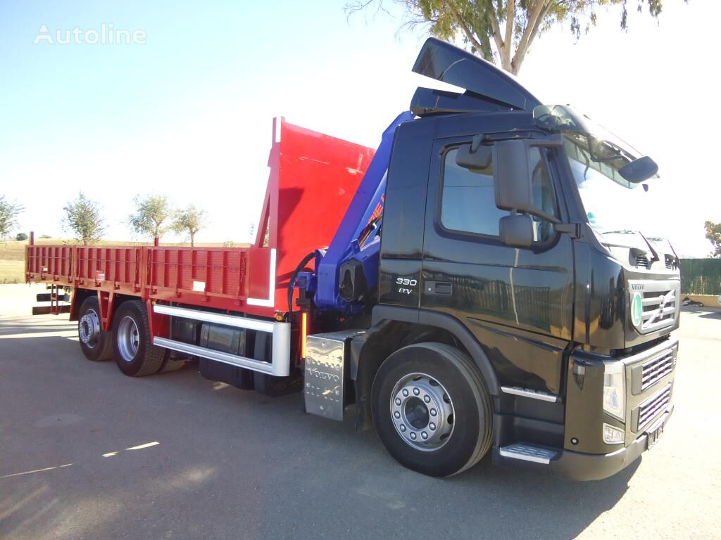 Volvo FM 330 kamion s ravnom platformom