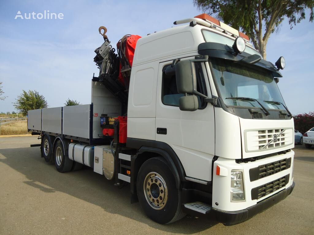 Volvo FM 440 kamion s ravnom platformom