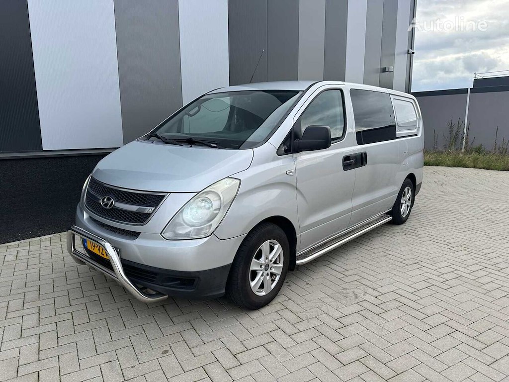 Prodaje se Hyundai H 300 kombi minibus na aukciji