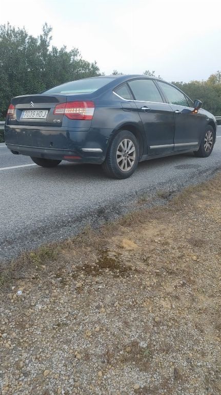 Prodaje se Citroen C5 sedan na aukciji