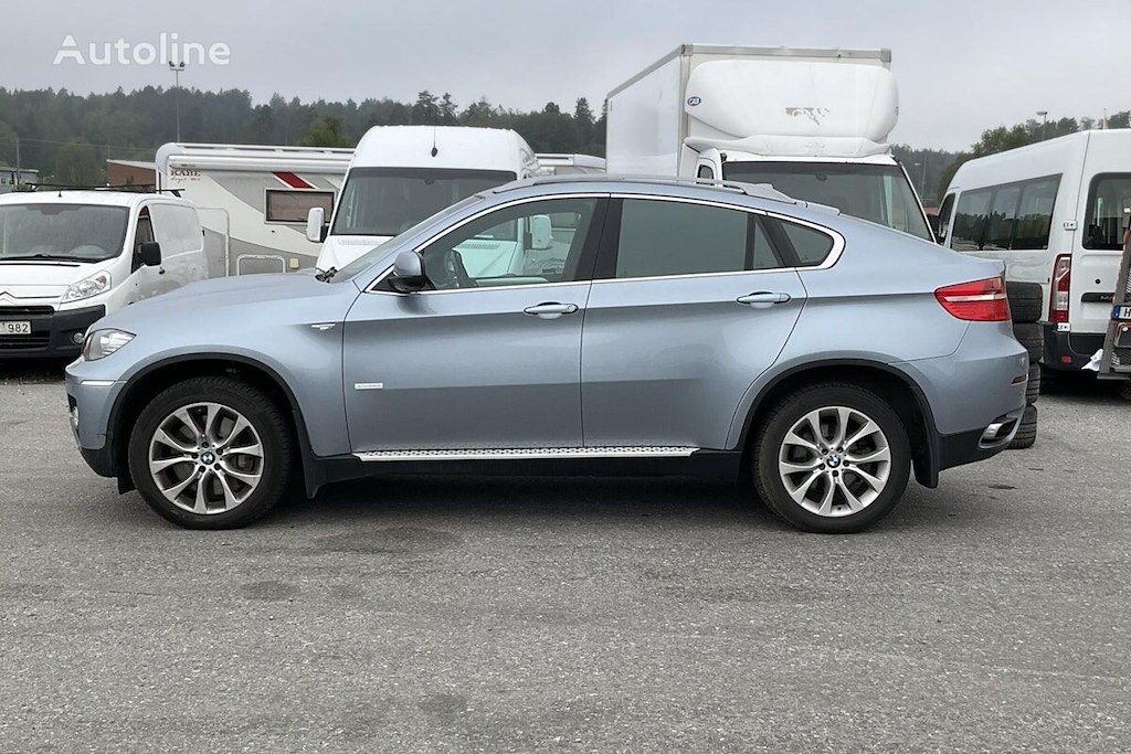 Prodaje se BMW X6 krosover na aukciji