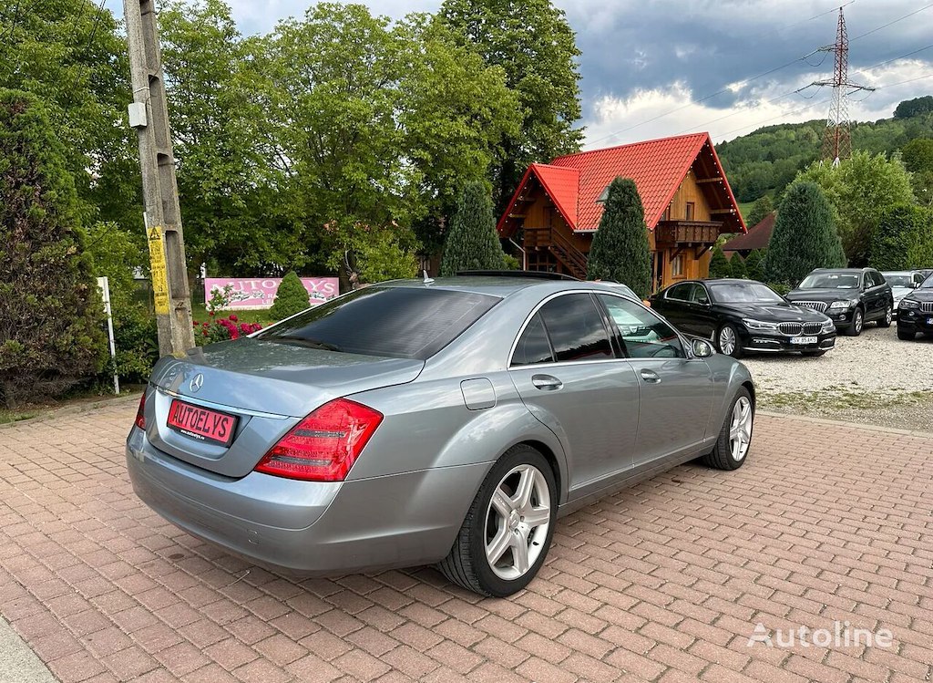 Mercedes-Benz s sedan