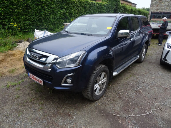 Prodaje se Isuzu D-max pikap na aukciji