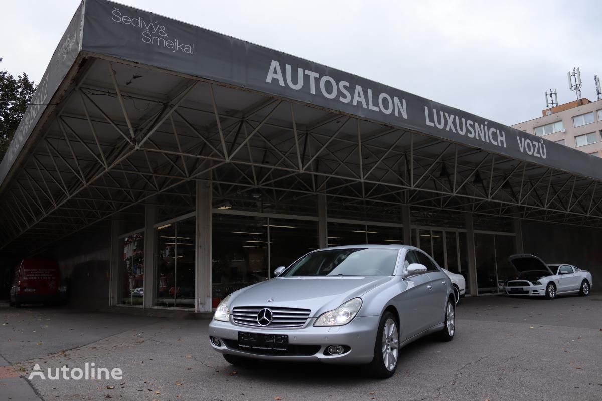 Mercedes-Benz CLS 500 sedan