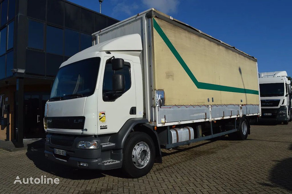 DAF CF 250 * EURO3 * MANUAL * 4X2 * kamion sa klizna zavesa cerada