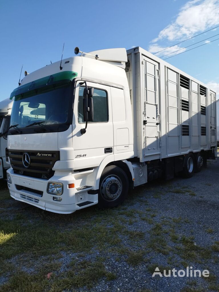 Mercedes-Benz ACTROS 2541 kamion za prevoz stoke