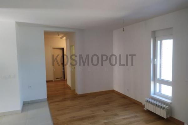 Tošin bunar, Trosoban stan na prodaju, 84m2, 302.250€