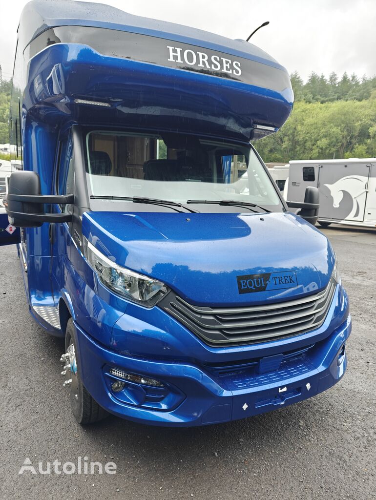 Novi IVECO Daily kamion za prevoz konja