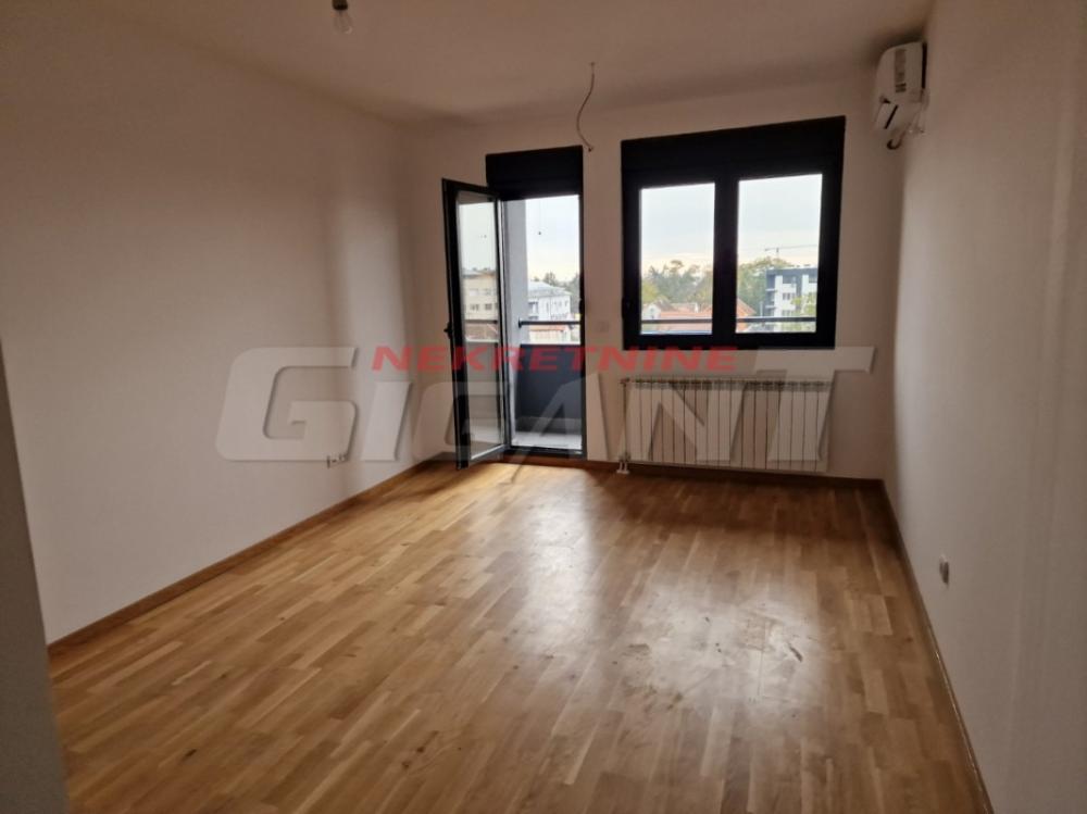 Cara Dušana (Zemun), Jednoiposoban stan na prodaju, 51m2, 119.900€