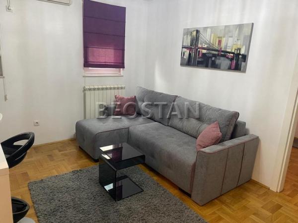 Vojvode Stepe, Dvosoban stan za izdavanje, 40m2, 600€