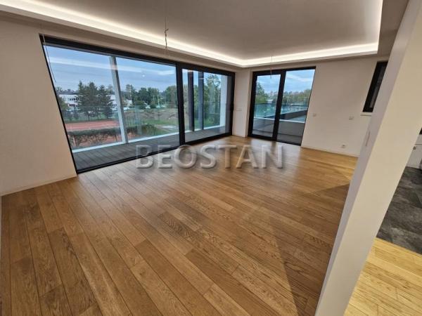 Jurija Gagarina, Četvorosoban stan za izdavanje, 125m2, 2.000€