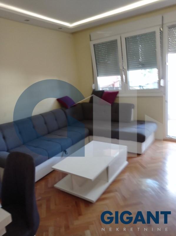 Salvadora Aljendea, Dvoiposoban stan za izdavanje, 62m2, 550€