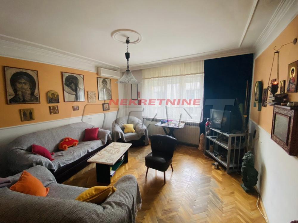 Dušana Vukasovića-Zemun, Kuća na prodaju, 250m2, 600.000€