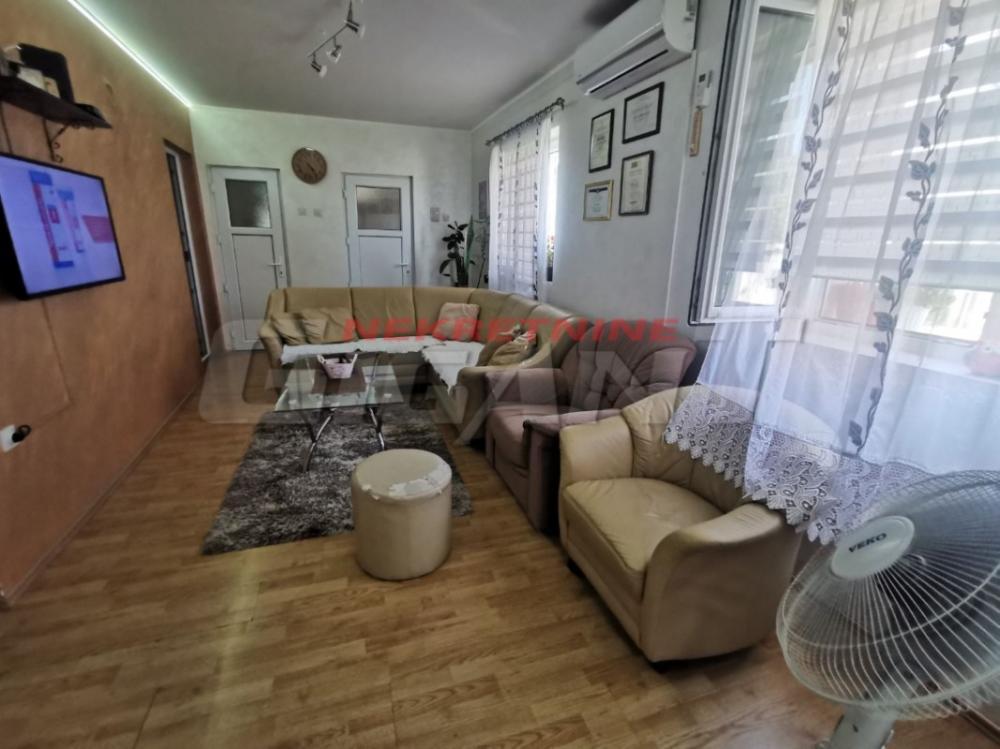 Slobodana Macure, Kuća na prodaju, 120m2, 220.000€