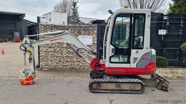 Mini bageri
TAKEUCHI Tb 219 mit Neu SW MS 03 , Gewicht 2070 kg