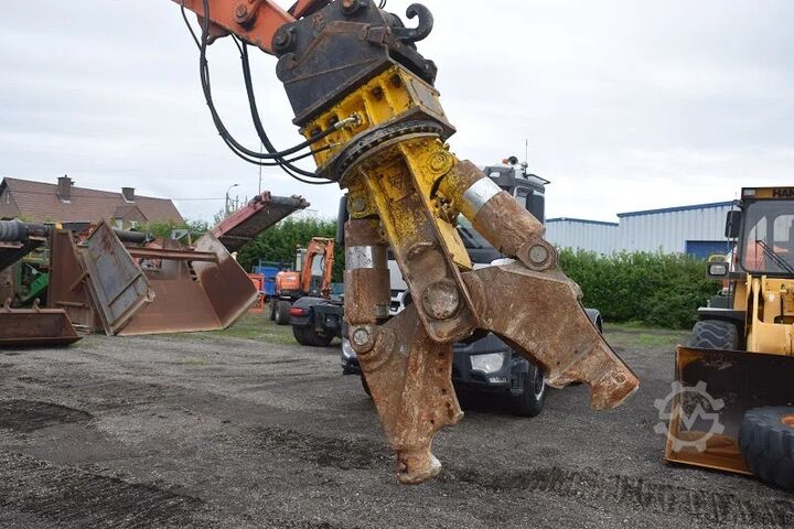 Makaze za beton
Atlas Copco CC1700U