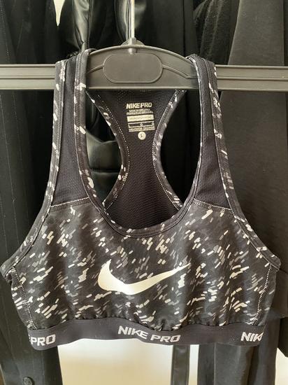 Nike top