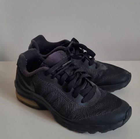 Nike airmax invigor 37.5