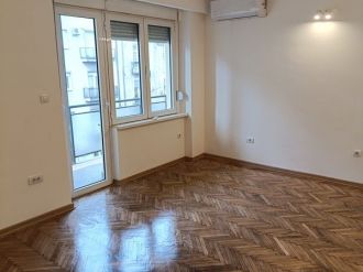 75m² 1.300€
Beograd, Stari grad, Centar (Stari grad), Francuska