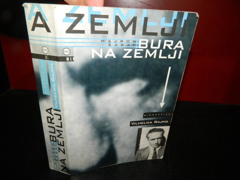 Bura na zemlji- biografija Vilhelma Rajha, Majron Šaraf