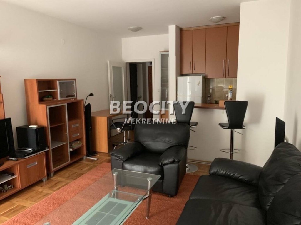 Novi Sad, Centar, Augusta Cesarca , 1.5, 41m2, 119000EUR