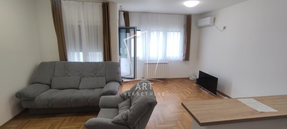 Kompletno opremljen stan, novogradnja ID#8958 800 €