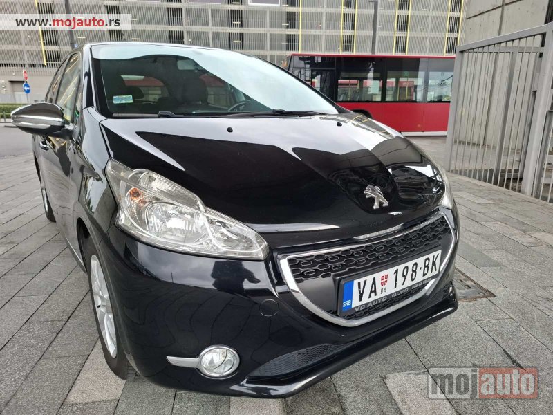 Peugeot 208 1.2