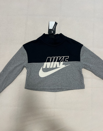 Nike crop top duks (sa etiketom)