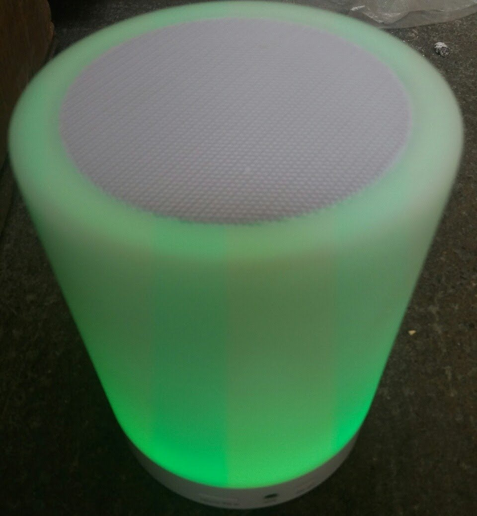 Led Bluetooth Zvučnik+Radio -Led Bluetooth Zvučni