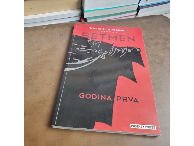 Betmen - Godina prva