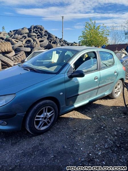 Peugeot 206 1.4b Kompletan Auto U Delovima