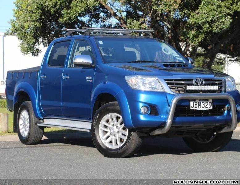 Toyota Hilux Kompletan Auto U Delovima