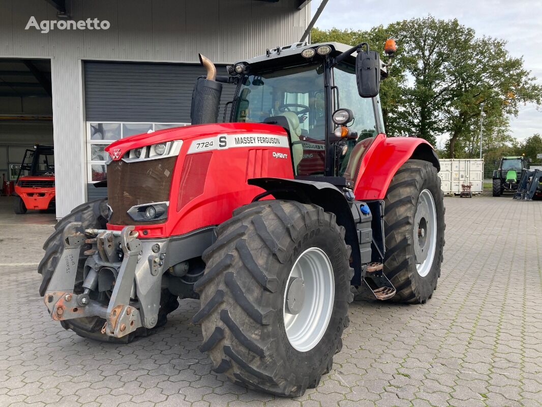 Massey Ferguson 7724S Dyna VT traktor točkaš