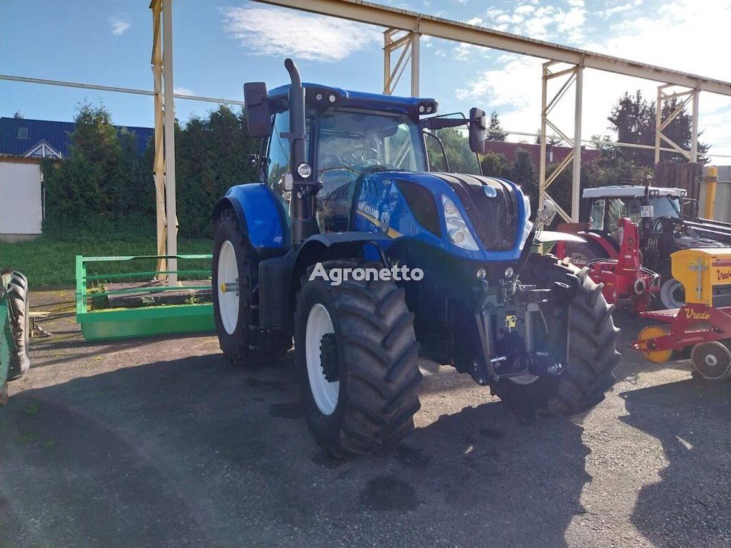 New Holland T7.245 AC traktor točkaš