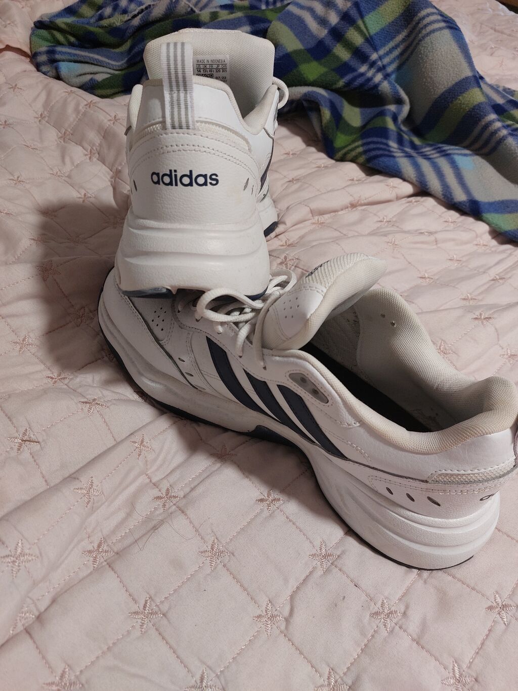 Adidas patike na prodaju nove kozne