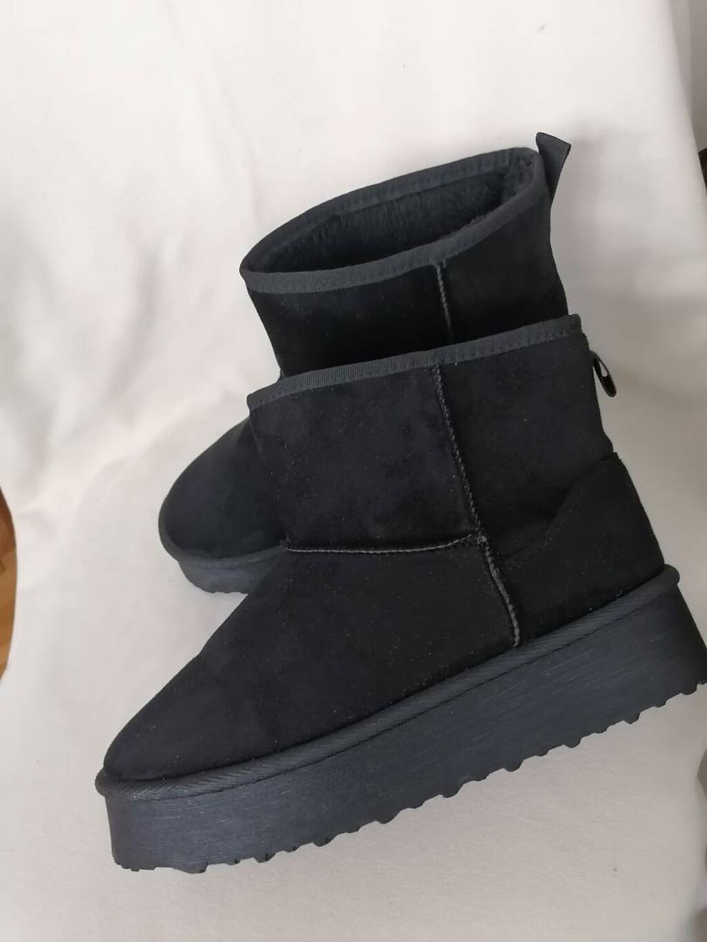 Ugg mini čizme, bоја - Crna, 41