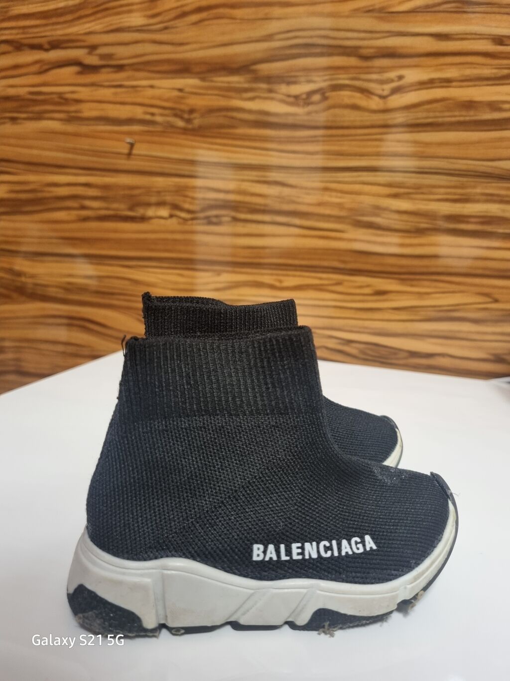 Balenciaga, Veličina - 21