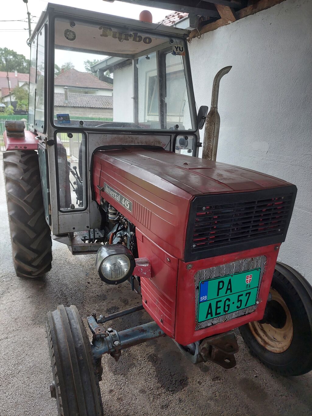 Traktor UNIVERL 445 UTB standard bez ikakvih mana I nedostataka. Na